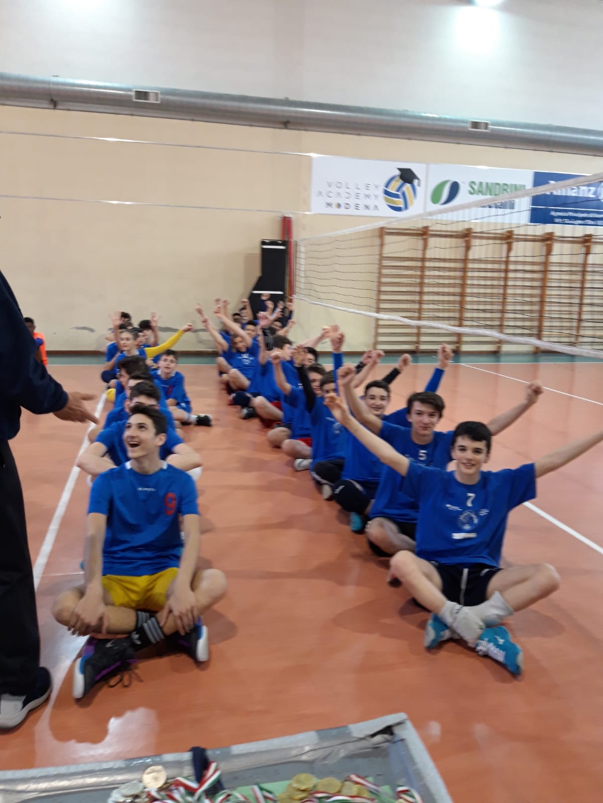 IC6 CAMPIONI PROVINCIALI DI PALLAVOLO MASCHILE 2018/19 - Istituto Comprensivo 6 di Modena